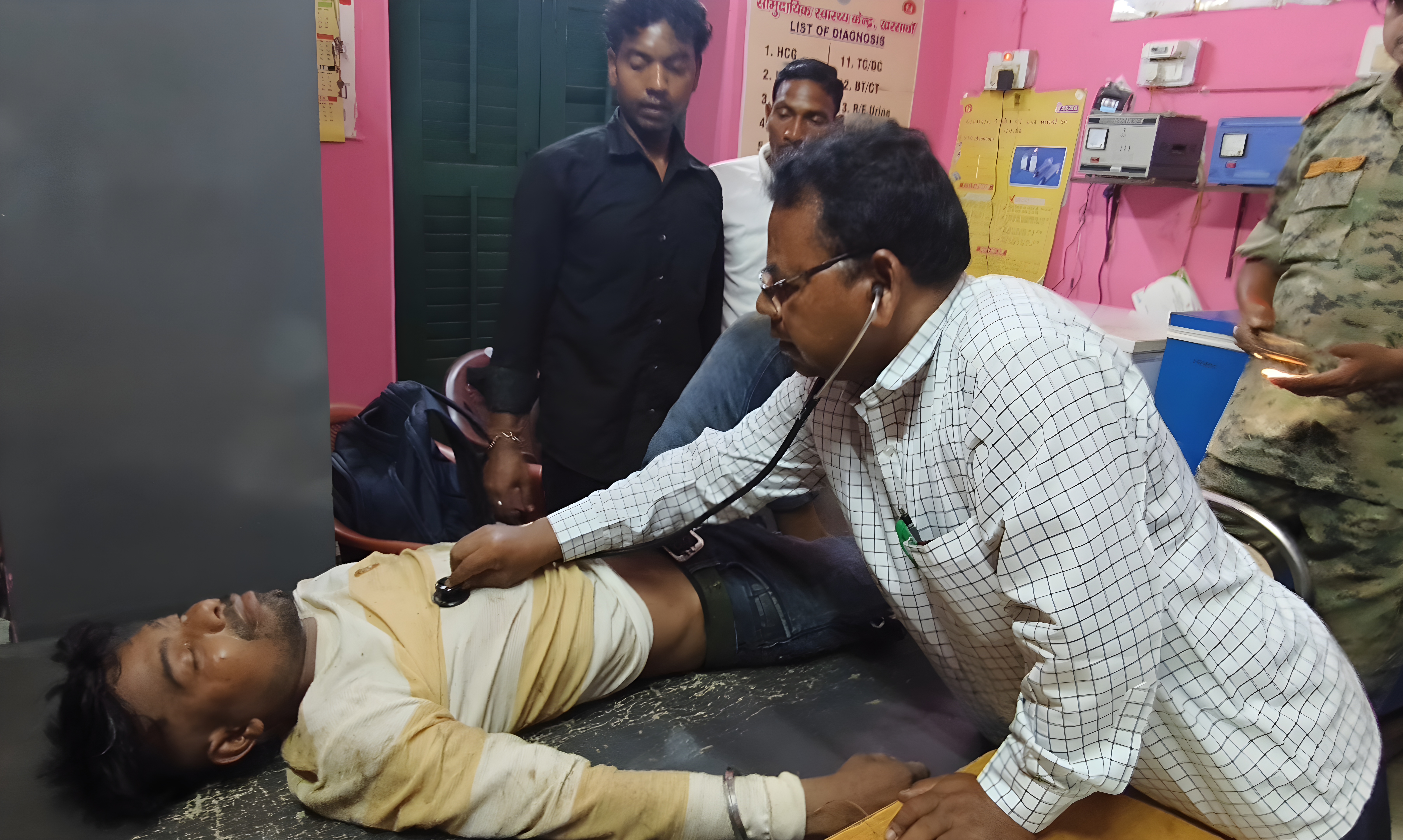 Bike collides with tree in Santari, one dead, two injured