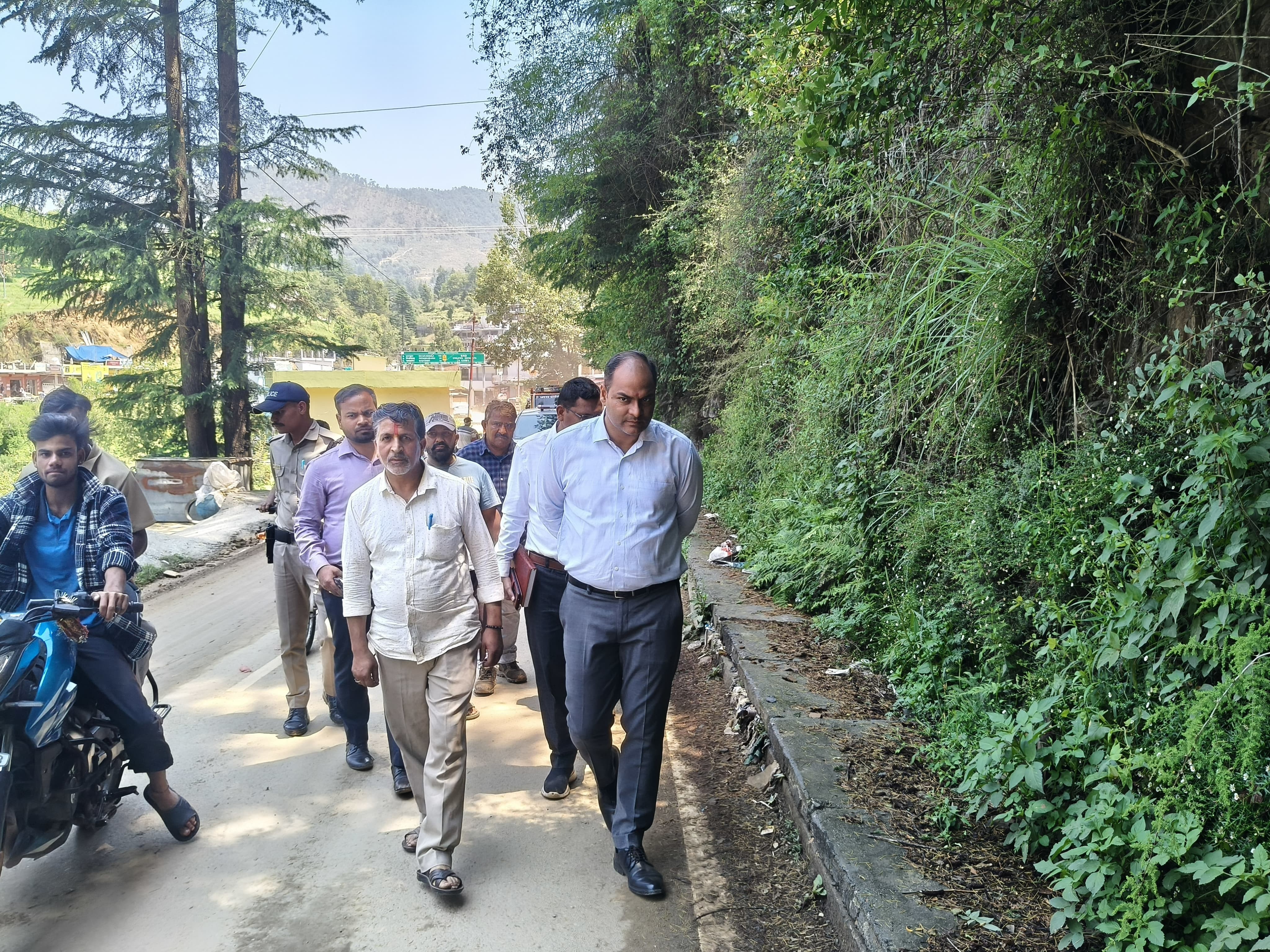Lohaghat Patan Bridge Waterlogging: DM Inspects Drainage System