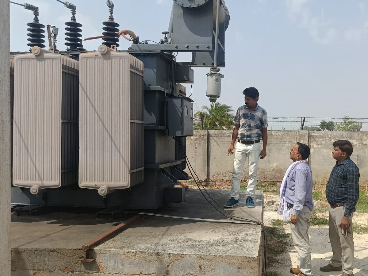 Auraiya Engineer Inspects Power Transformer & Panel | Bela Substation