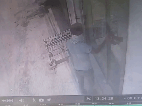 Yamunanagar CSC Center Looted ₹70k; Thief Escapes via Roof