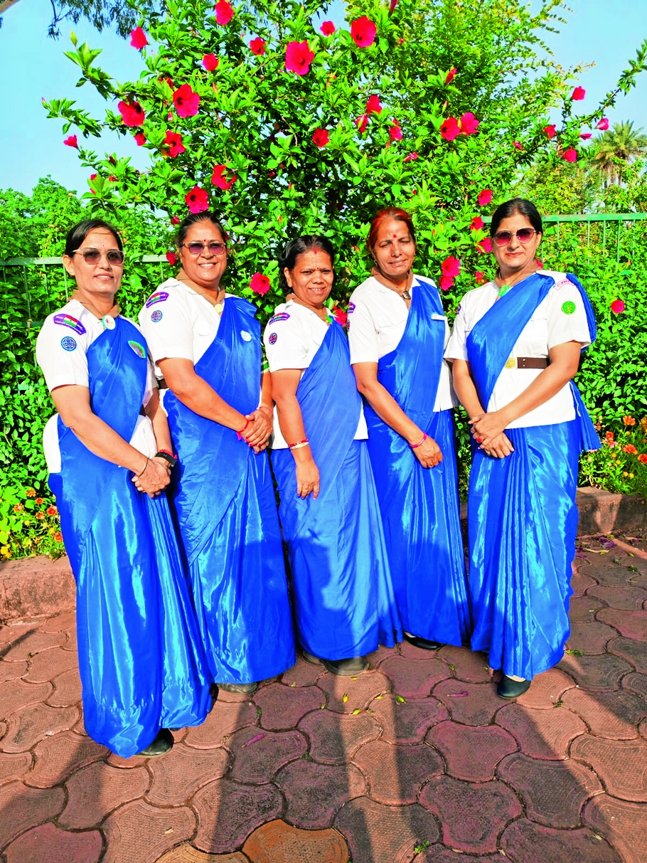 Four female teachers from Jhunjhunu completed the Assistant Leader ...