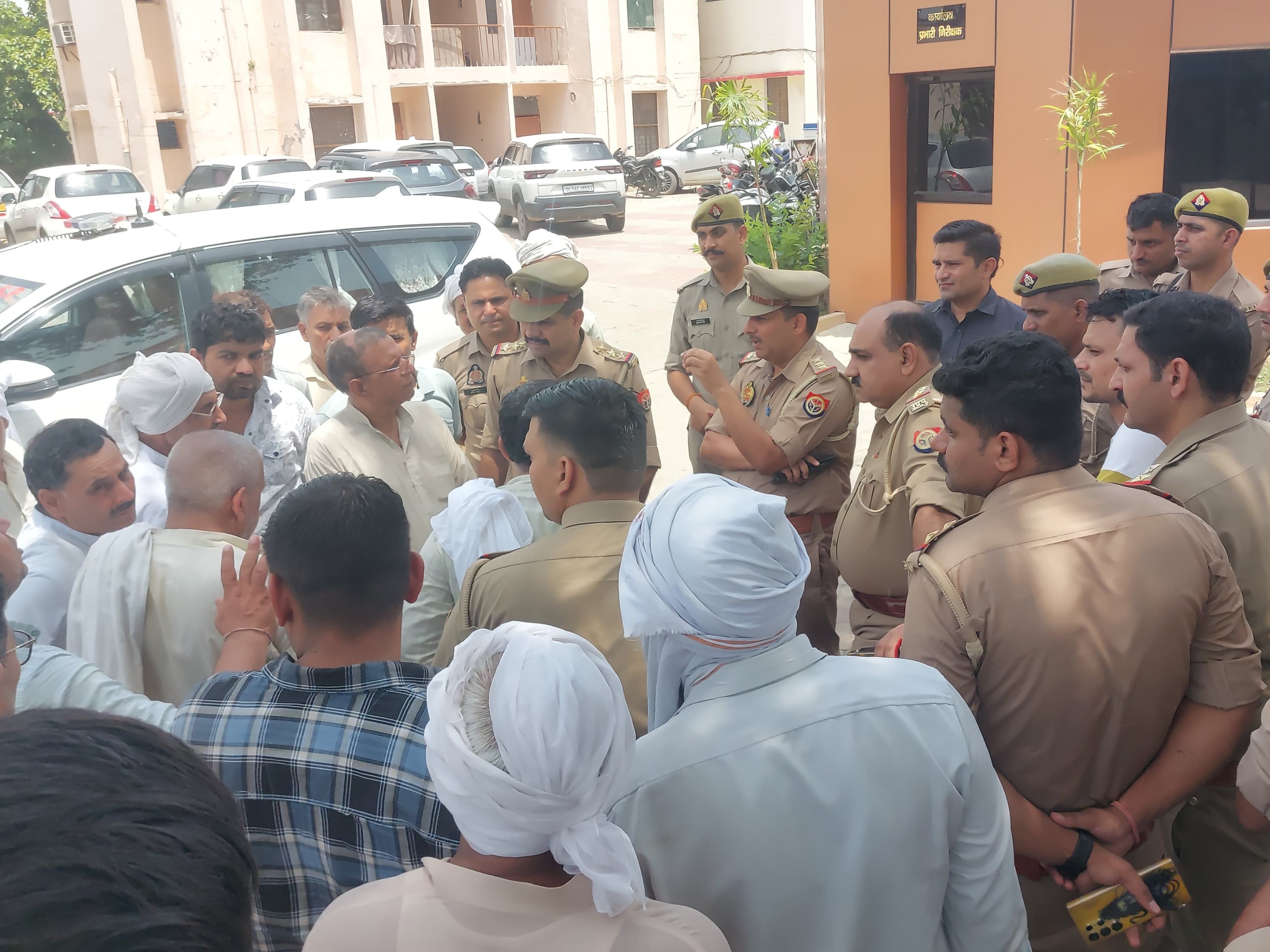 Bagpat Varun Murder | Family Demands FIR, Killer Names Removed