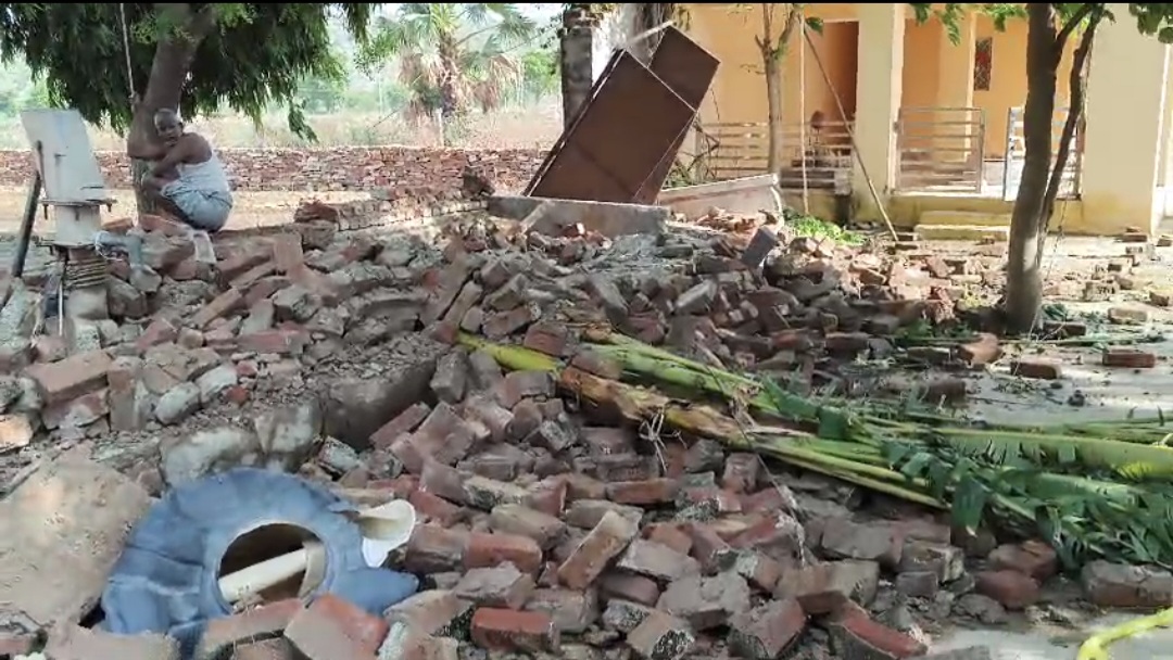 Kailaras Storm Damage | Trees Uprooted, Tin Sheds Blown Away, Walls ...