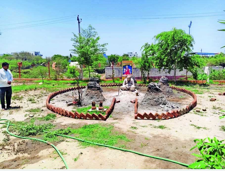 Five-faced fire penance completed, devotees gathered