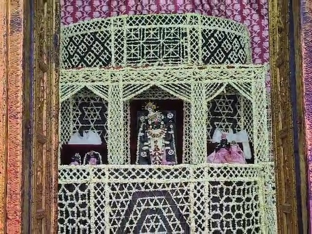 Mathura Dwarkadhish Temple | Adhik Maas Utsav Phool Bangla Darshan Photos
