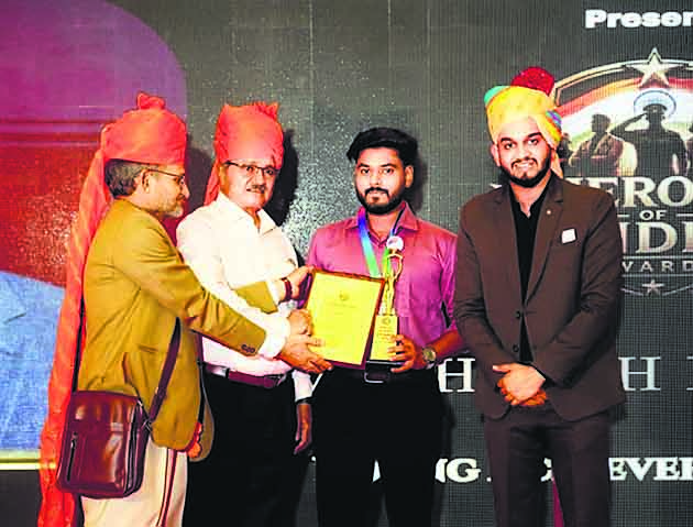 Harsh Bhardwaj honoured with Young Achiever Award