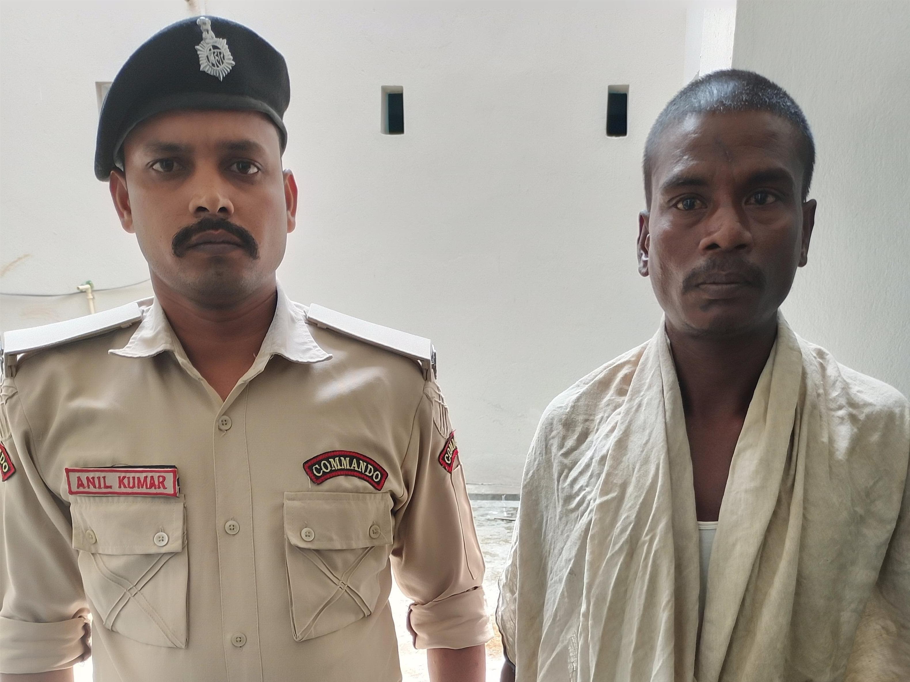 Arwal Manikpur Police Arrest NBW Warrant Fugitive Foreign Manjhi