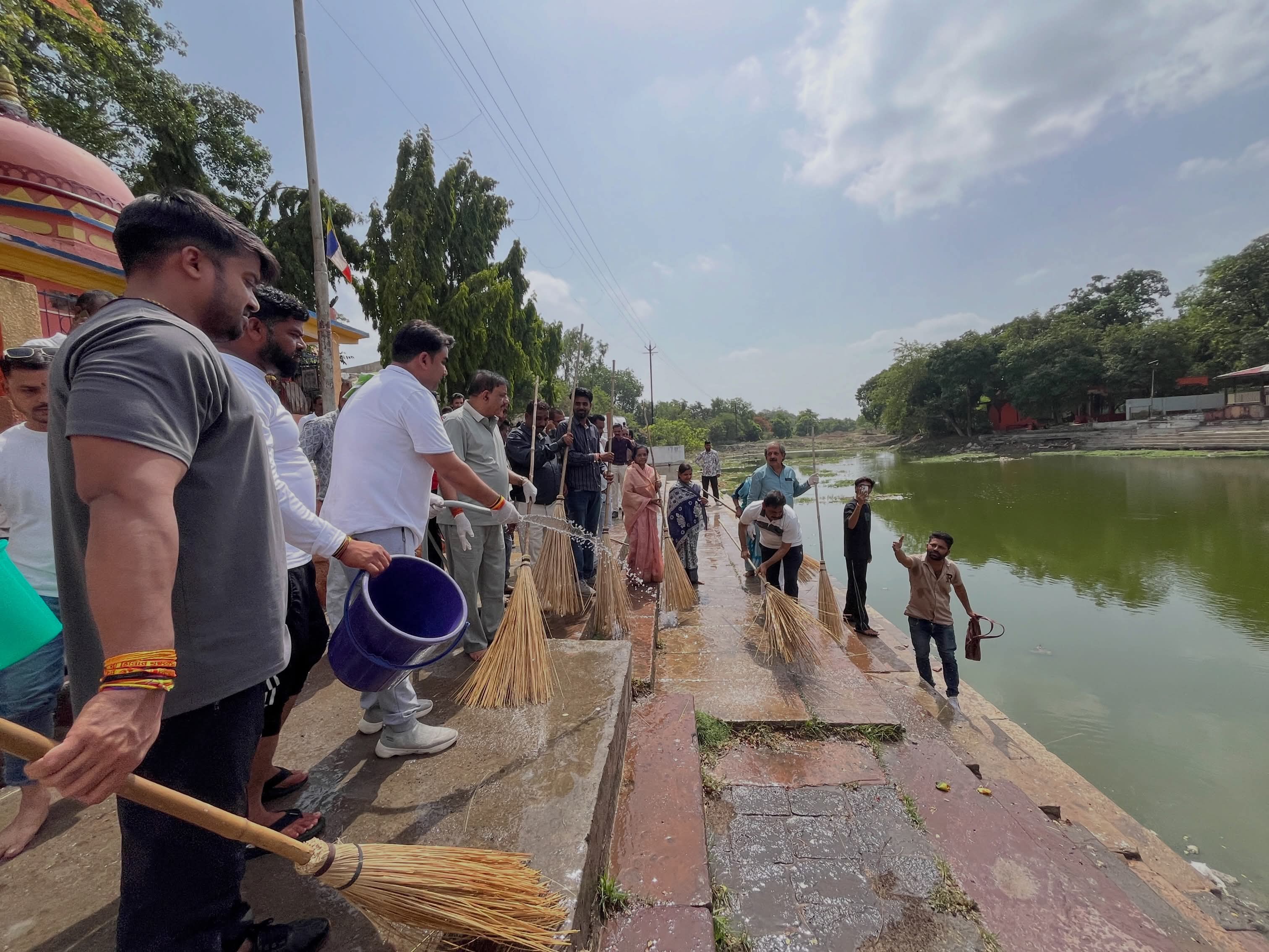 Bhopal MP Alok Sharma Expresses Anger Over Sewan River Pollution | CMO ...
