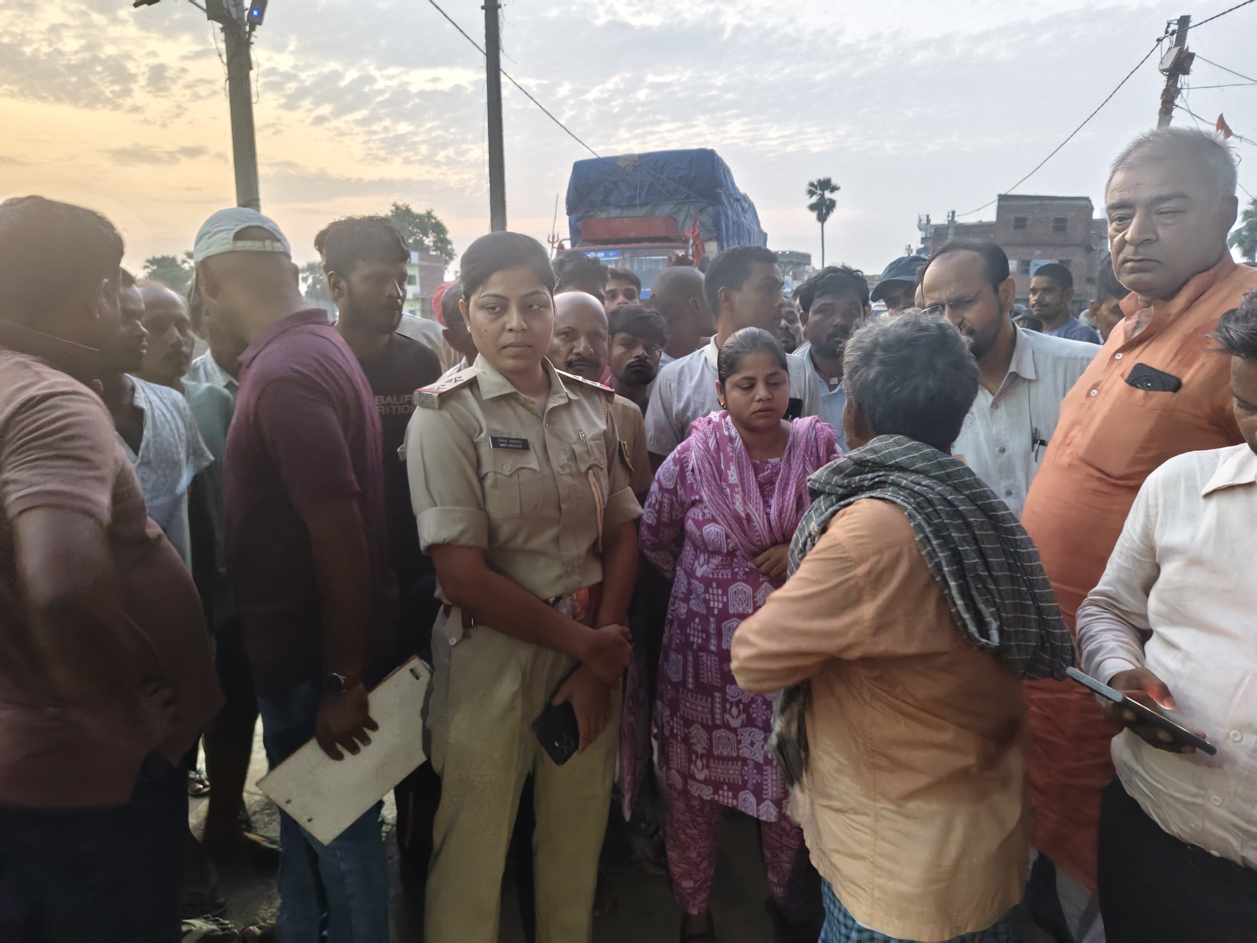Manikpur Murder | Friend Kills Raju Thakur with Silbatta | Family Protest