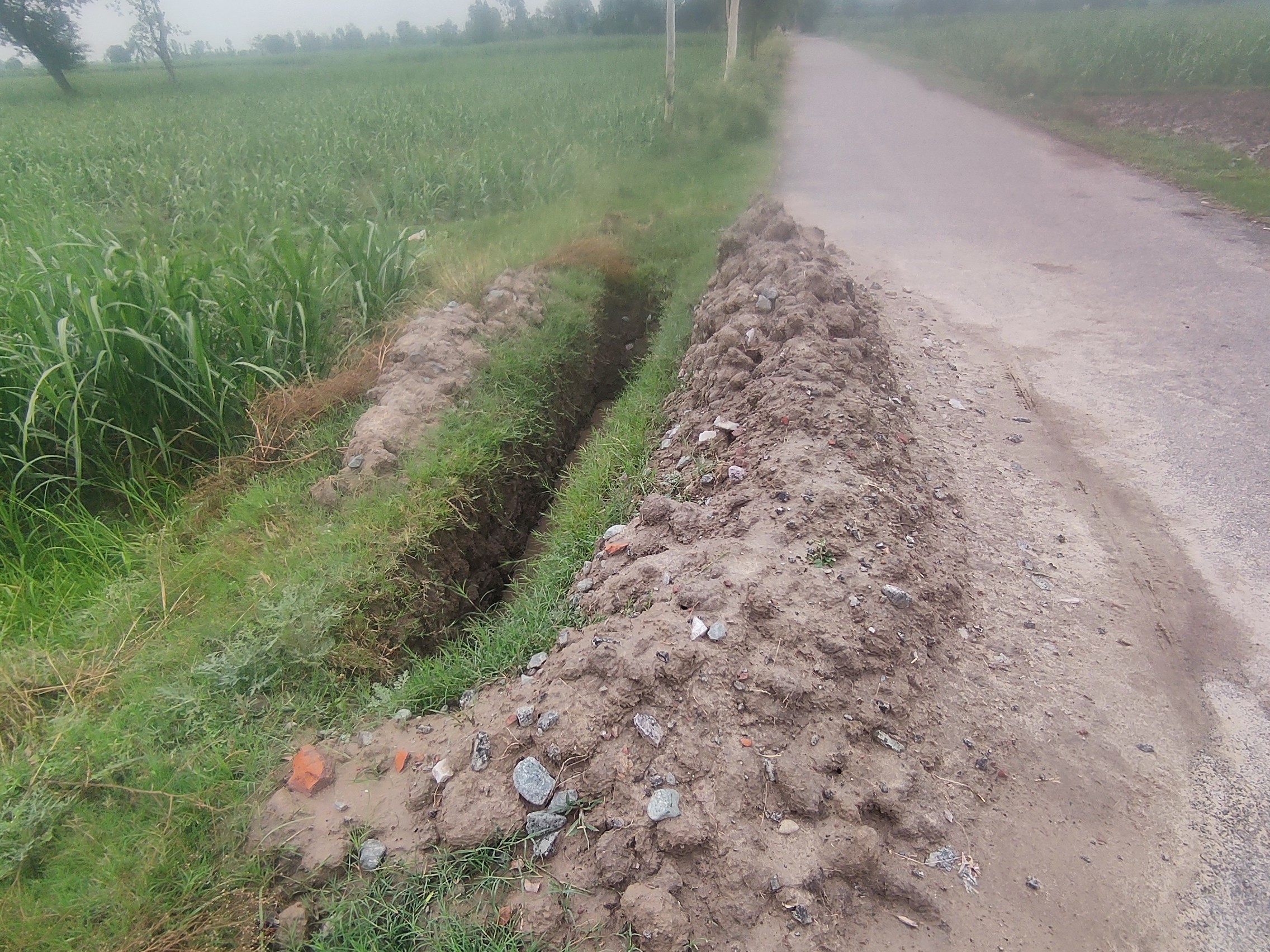 Murtiha Indranagar Road Narrow | Villagers Protest Pipeline Soil Accidents