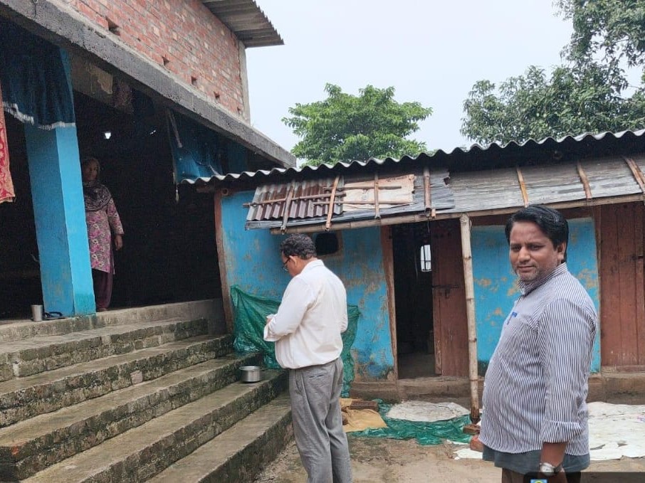 Muraripur Panchayat Inspection | Zero Office Day BDO Reviews Schemes ...