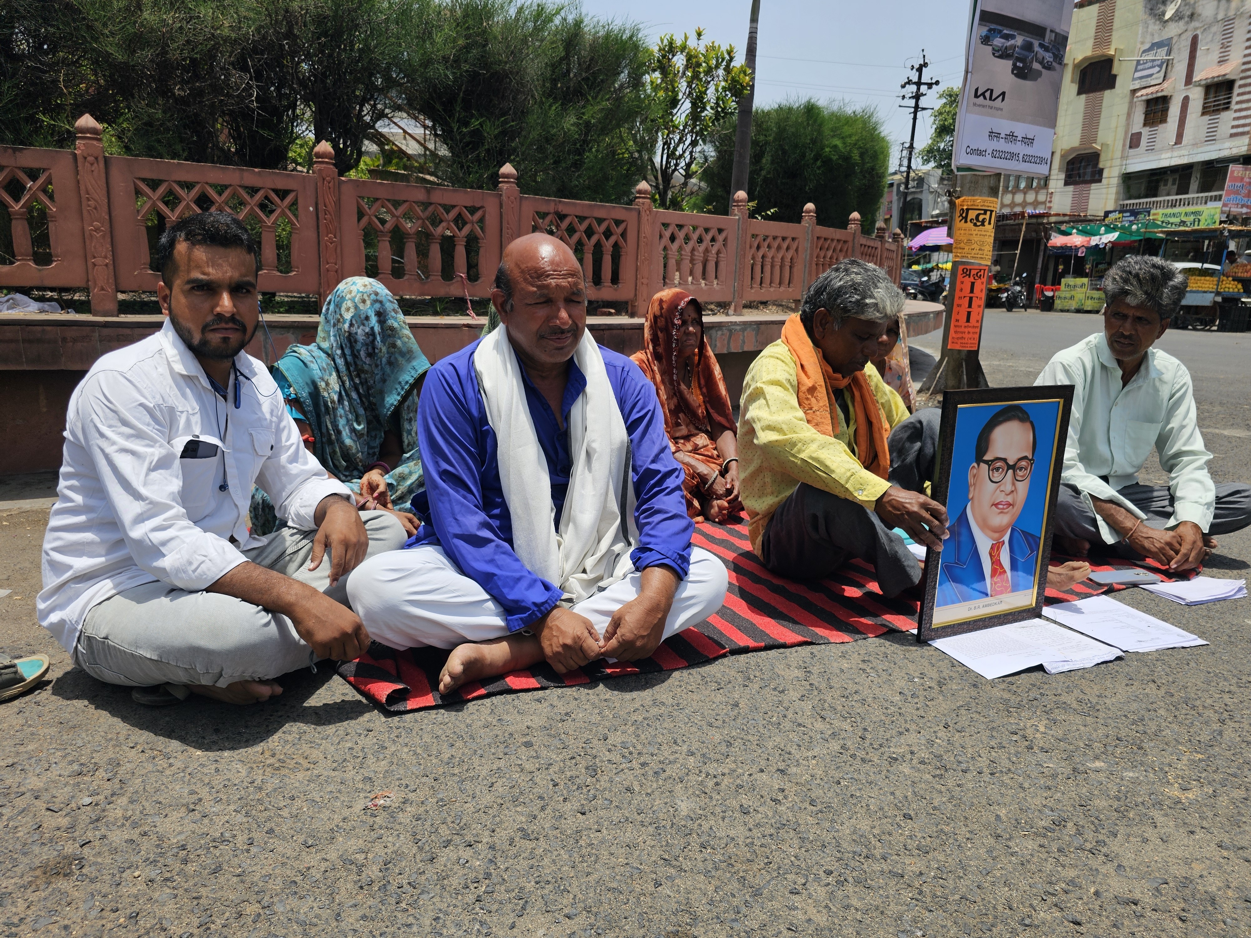 Mandsaur Farmer Protest: Land Grab | Ambedkar Photo
