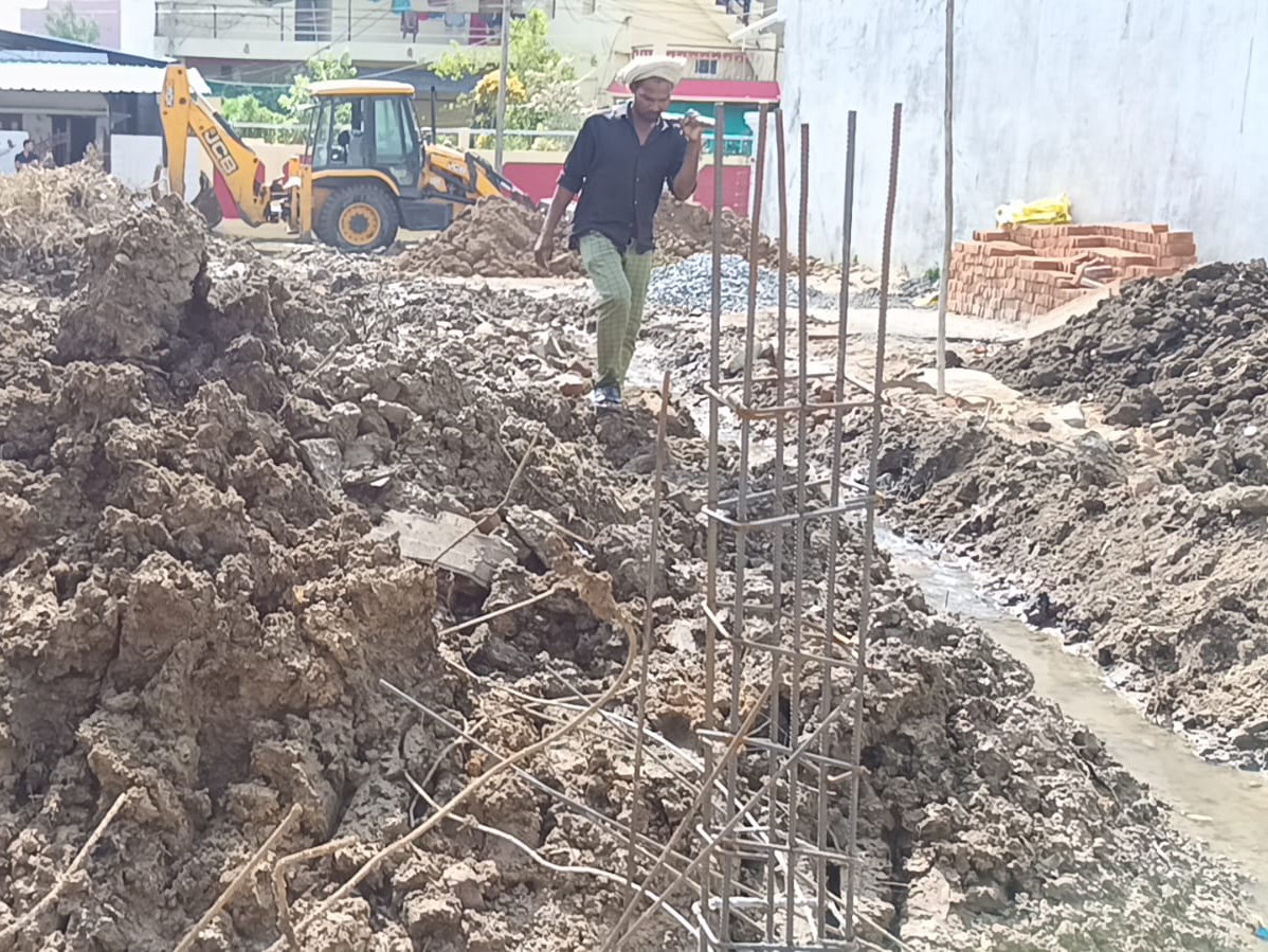 Balaghat Waterlogged Homes | Pre-Monsoon Rain; Private Land Obstruction ...