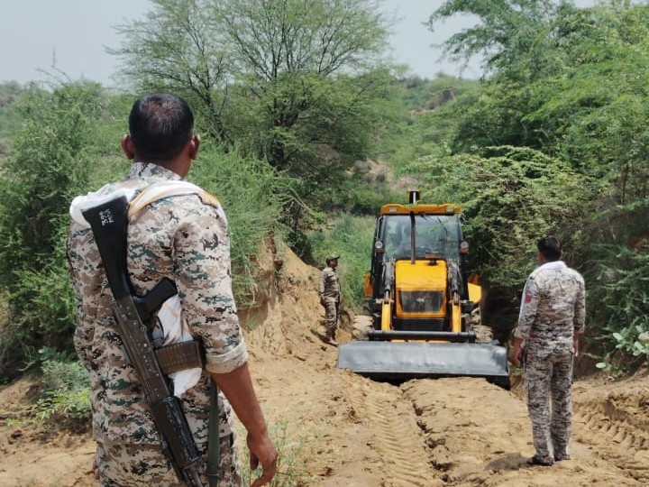 Illegal Sand Mining Raid | UP Task Force Destroys Crores Worth Sand