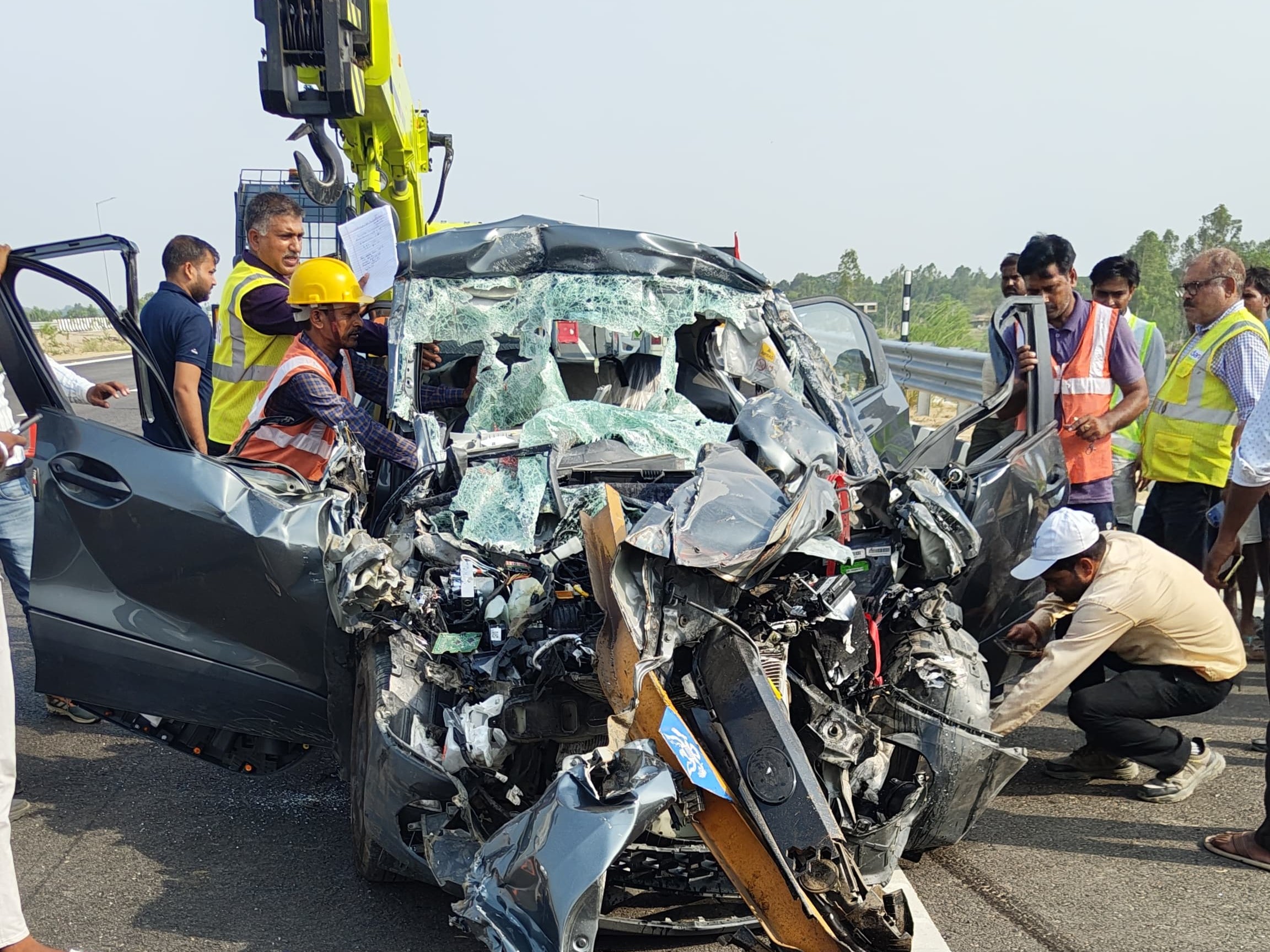 Bodies Found in Crushed Car After Unnao Expressway Crash