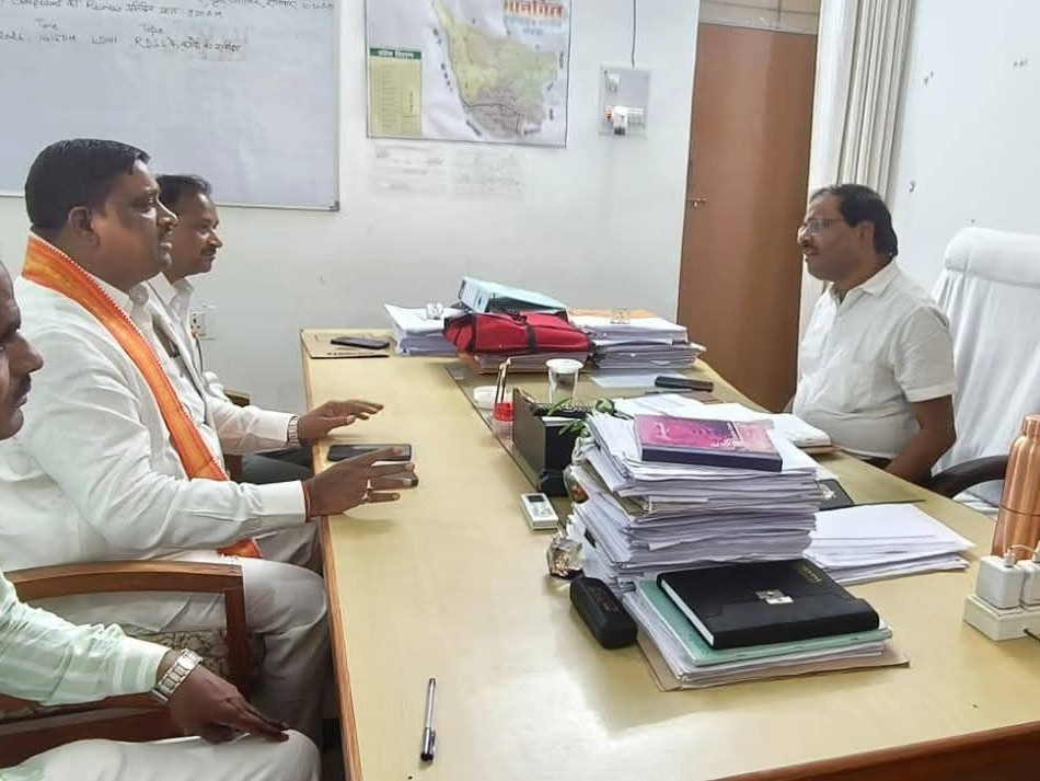 Balrampur Power System Strengthening: MLA Palatu Ram Meets Chief Engineer