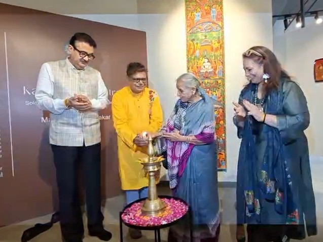 Lucknow Folk Art Exhibition | Kali Ghat Patachitra Connects New Generation