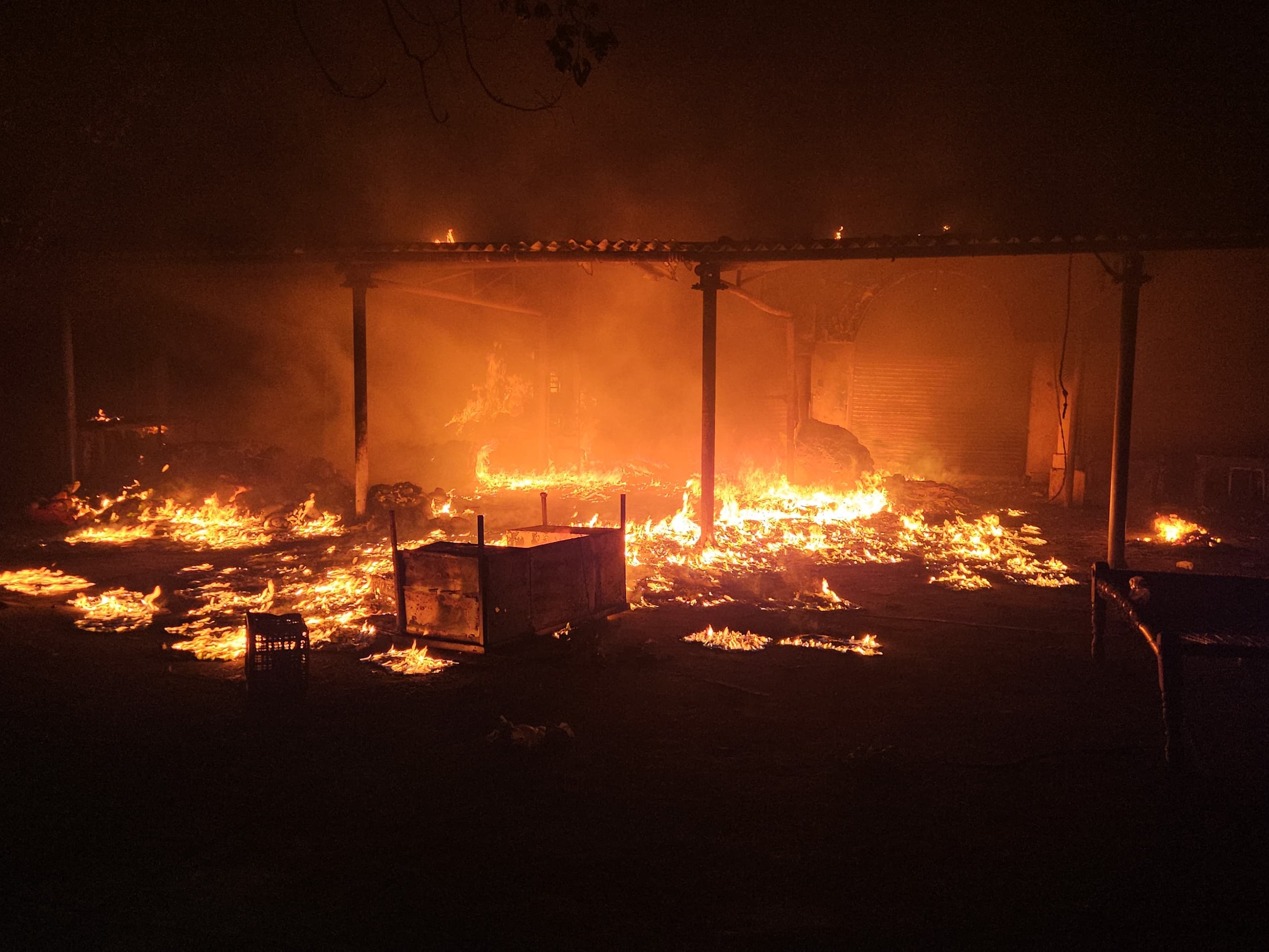 Khurja Navin Mandi Fire | Shops Goods Razzed, Lakhs Lost
