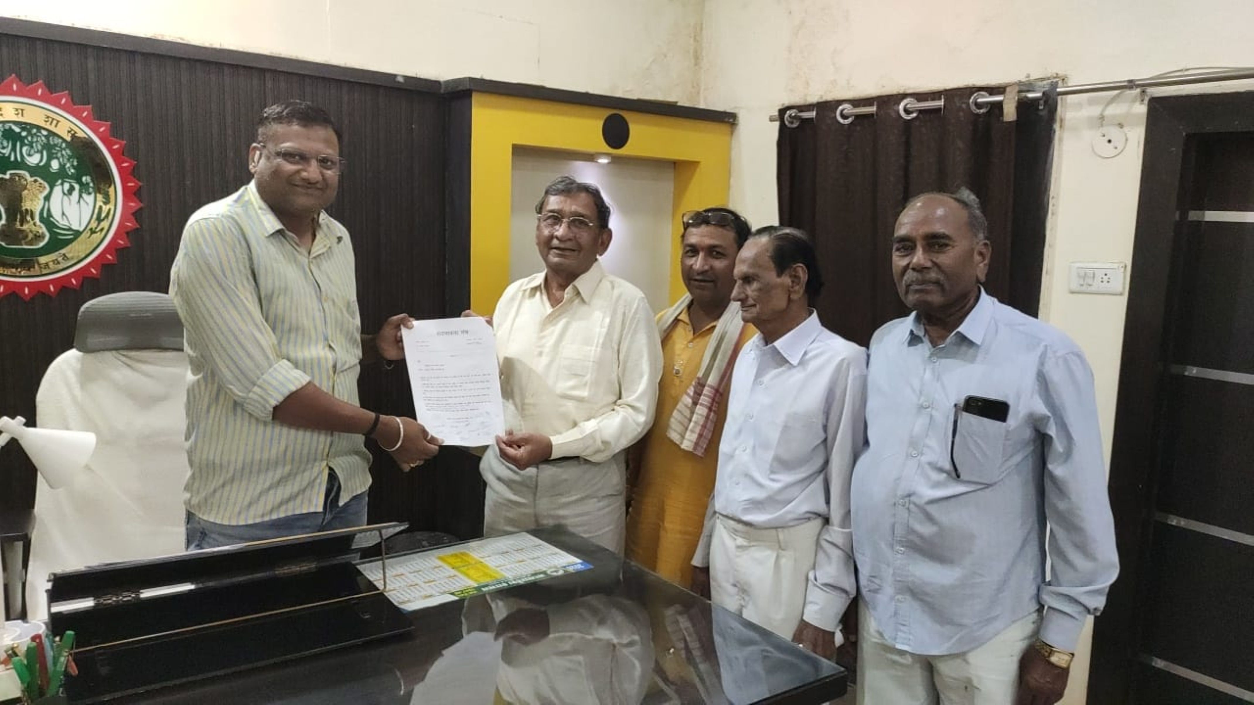 Sadbhavna Manch submitted a memorandum on the problems of the city.