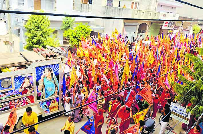 Shyam Jhula Festival, a procession of 1100 flags