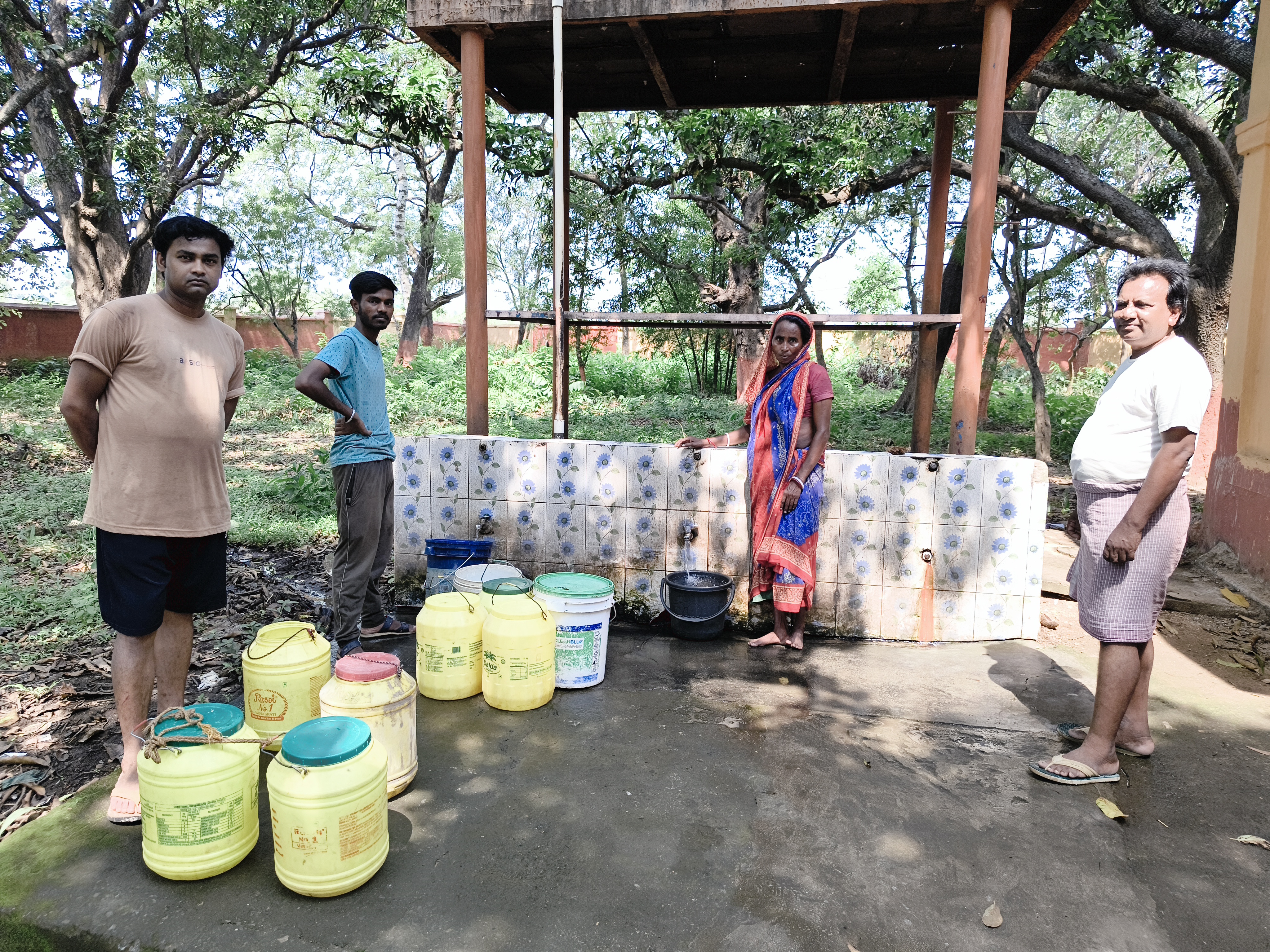 Two motor pumps slipped and fell into a pit; the drinking water crisis ...