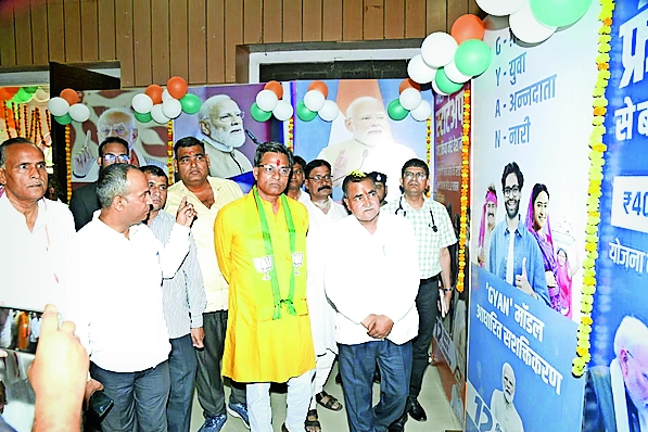 Central Government completes 12 years, organizes development exhibition ...