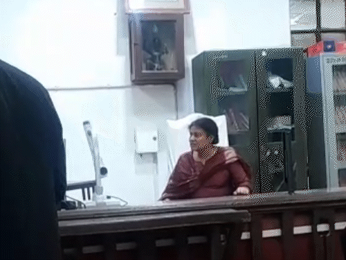 Varanasi Courtroom Drama | Woman Hijacks Judge Chair, Demands Witness