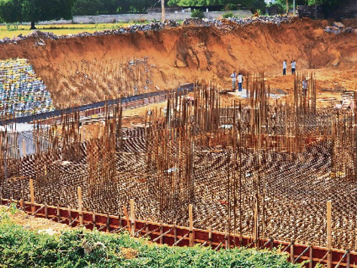 Three women died after a 40-foot basement dug for a high-rise building ...