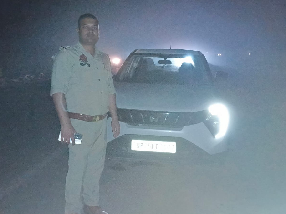 Kasganj Accident: Unknown Vehicle Hits Bike, Three Injured