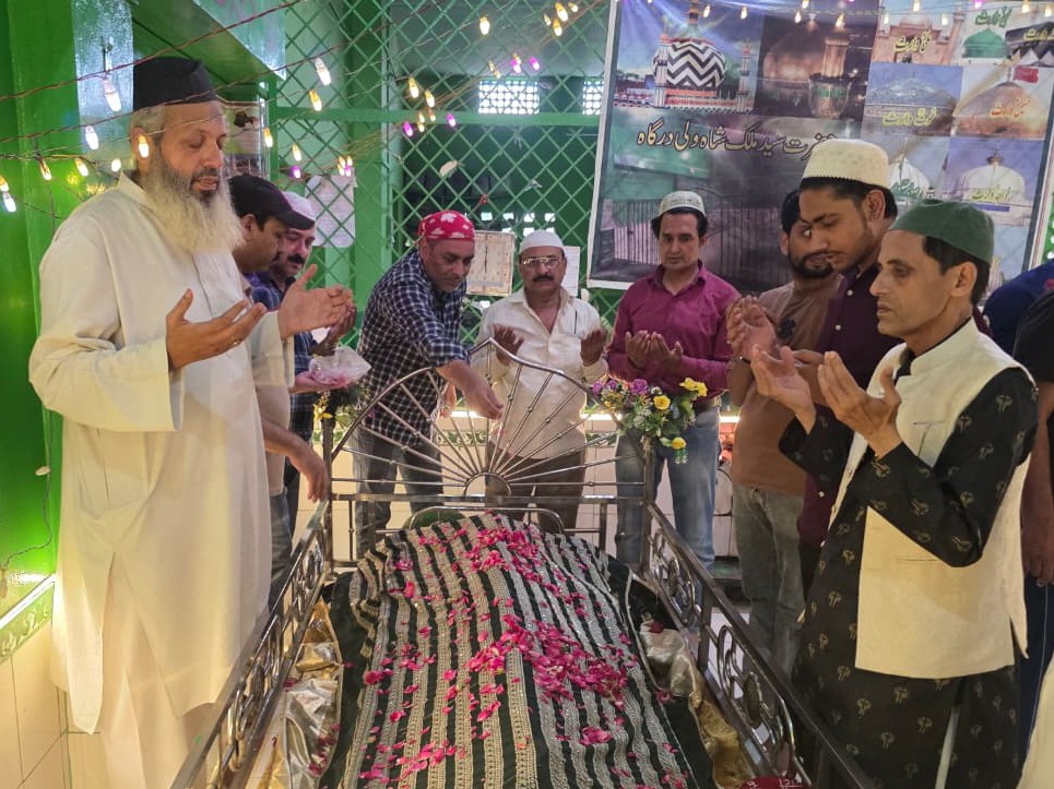 Sambhal Baba Mallik Shah Urs: Peace Prayers by SP Leader Sachin Israeli