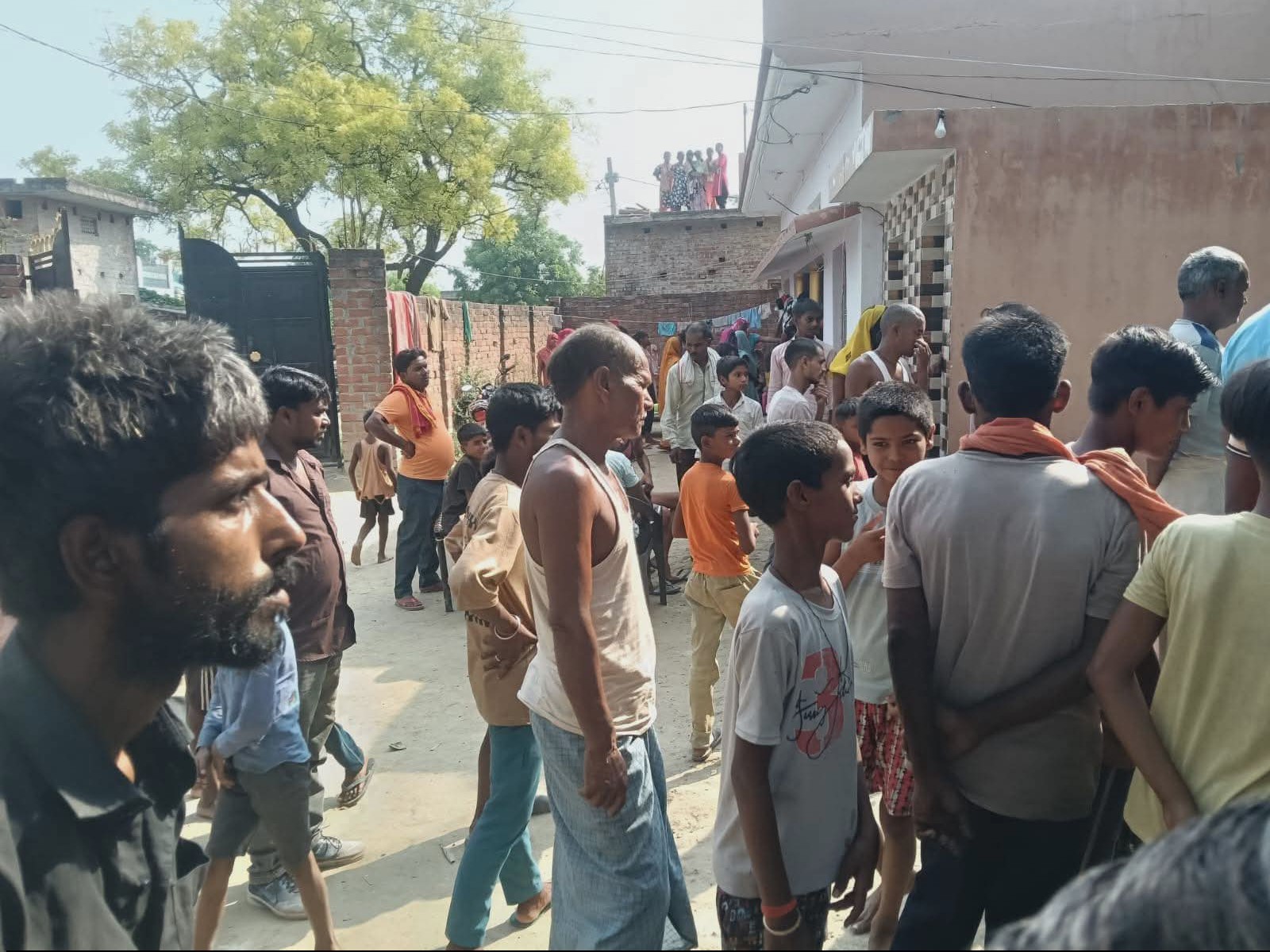 Fakharpur Theft | Bhalora Basu Village Loot; Police Patrol Questioned