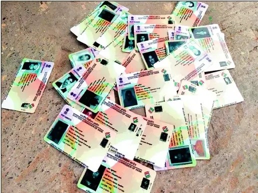 Moradabad Voter ID Cards Found on Road | Probe Demanded