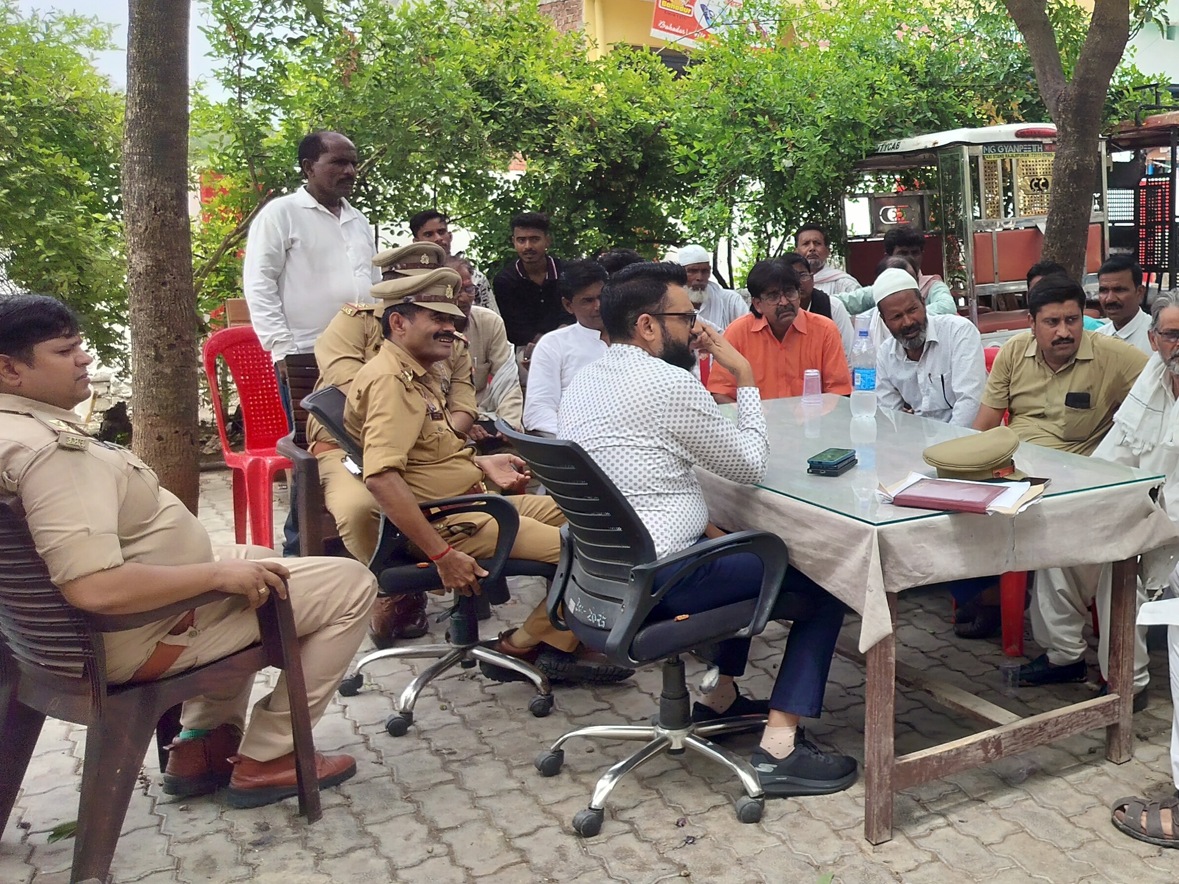 Safipur Unnao Moharram Peace Meeting | Hanging Wires & Road Obstacles ...