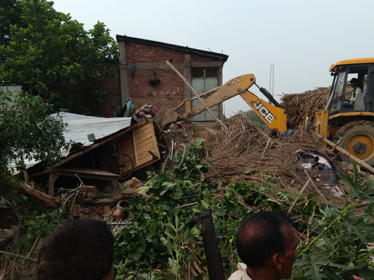 Khagaria Health Center Land Encroachment Demolished; CO Says Notice Issued
