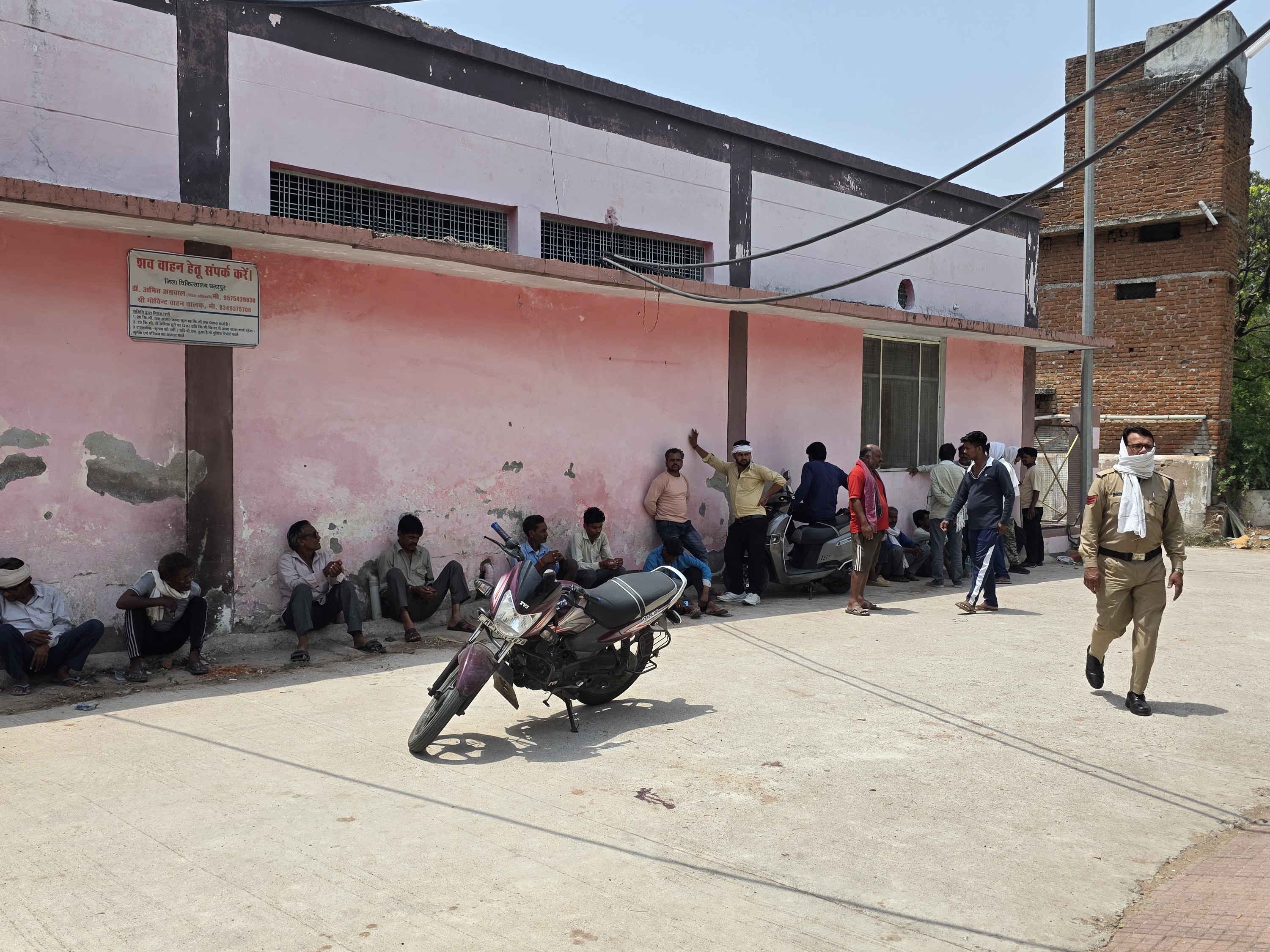 Chhatarpur Building Collapse Death | Water Sprinkling Accident