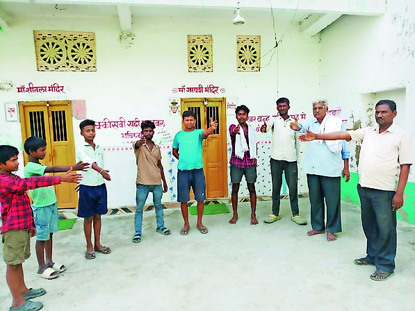Child Labor Day: A pledge was taken in Garhpura not to make children work.