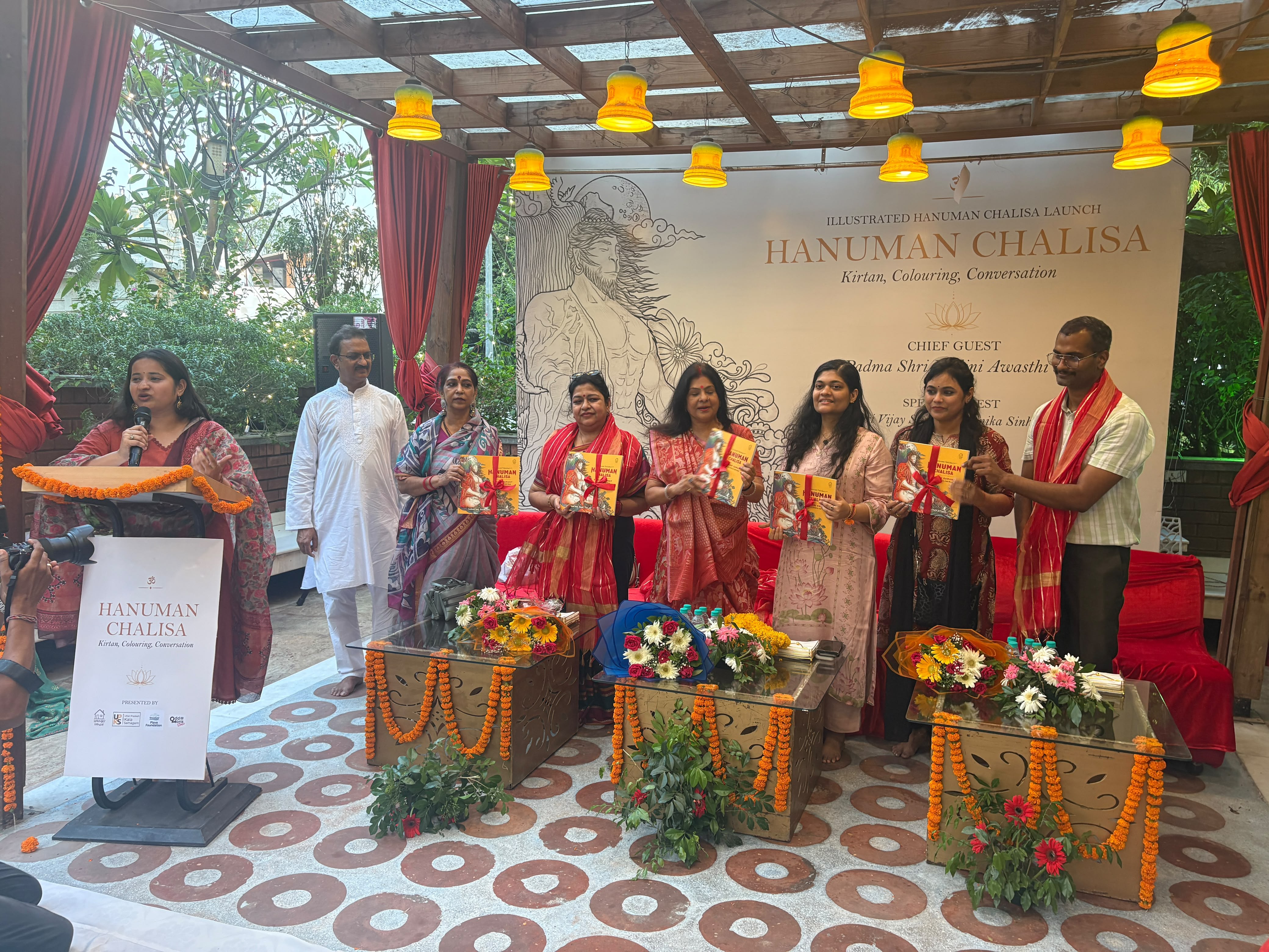 Rashmi Samant Launches Hanuman Chalisa Coloring Book in Lucknow