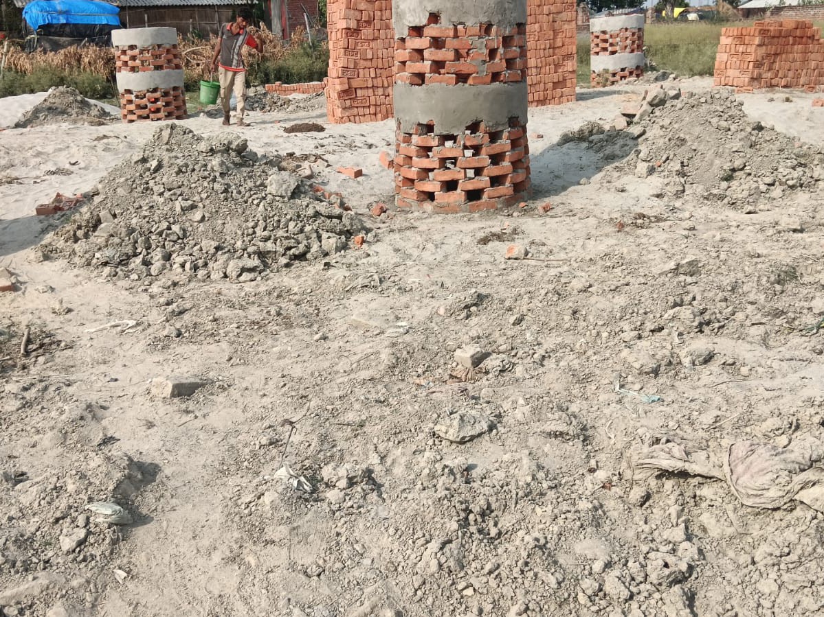 Gonda Amrit Udyan Disrupted | Dalit Labourers Assaulted, Boundary Wall ...