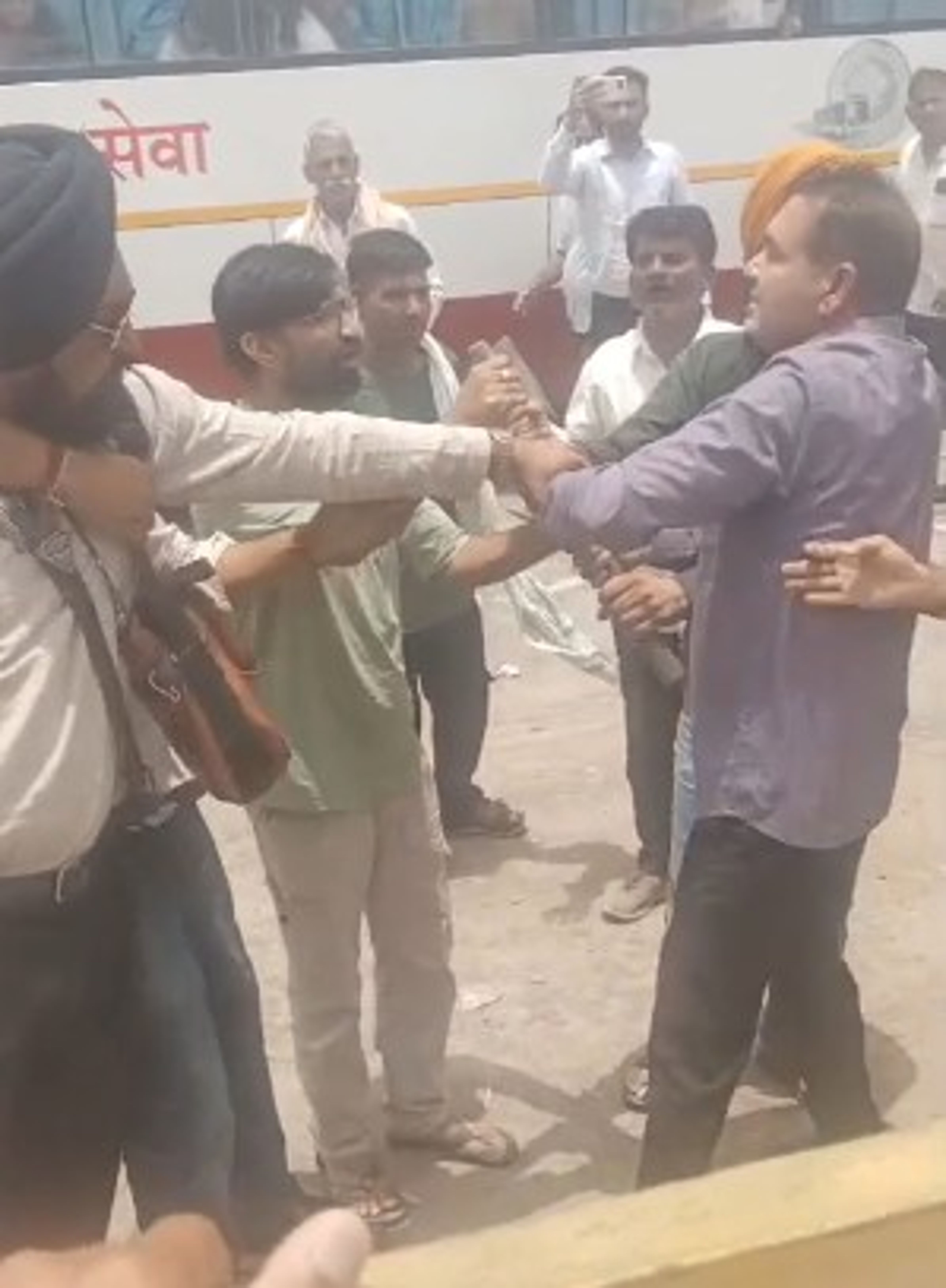 Bloody clash at Lunkaransar bus stand: Roadways conductor attacked with ...