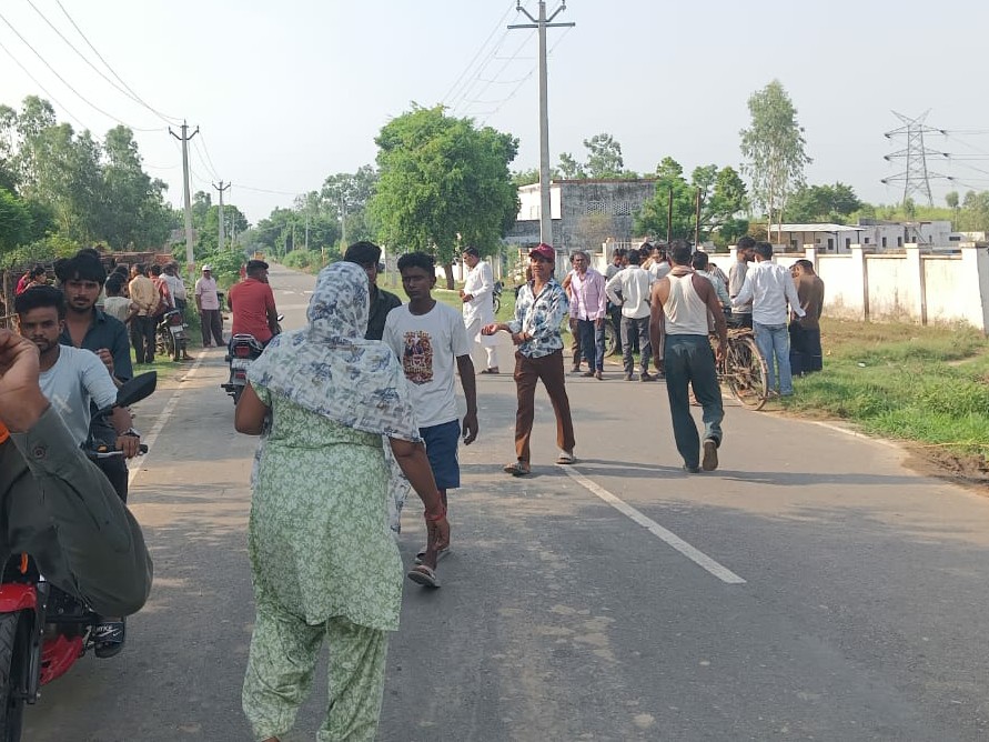 Shergarh Bus Stand Accident | Two Youths Injured, Referred to Higher Center