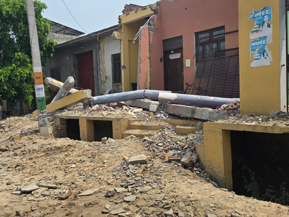 Malakpur Action: PWD Demarcation & Notice; Locals Remove Encroachments