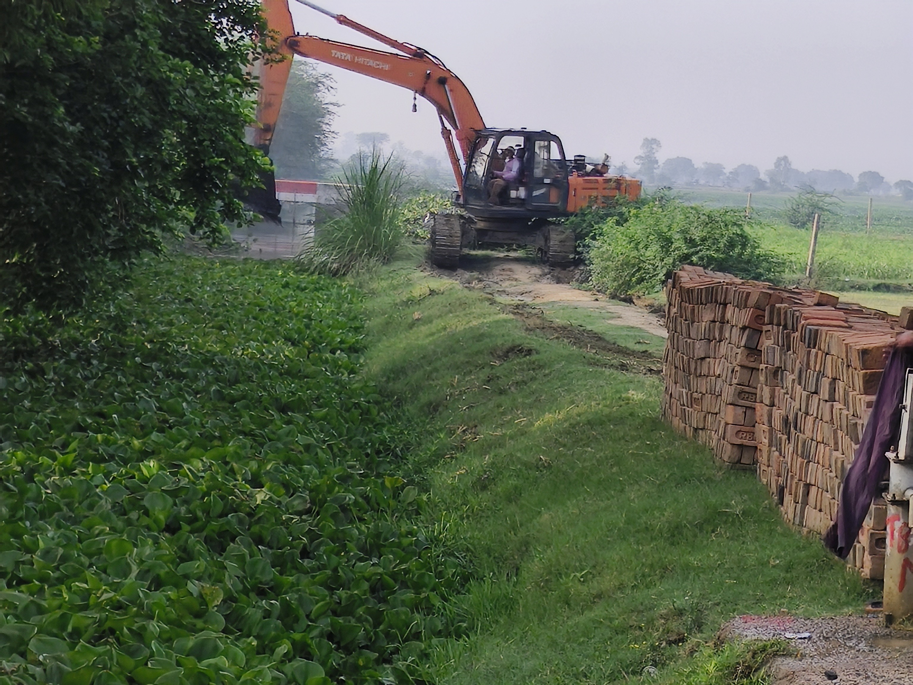 Mathura Baraka Drain Excavation Complete | RP Singh Farmers Get Flood ...