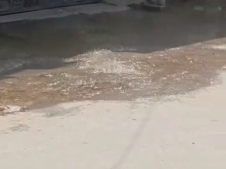 Narghat Waterlogging | Amrit Yojana Pipeline Burst; Villagers Upset
