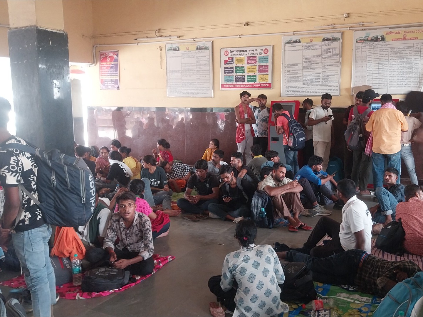 Araria Sepoy Recruitment Exam Travel Hassle | Extra Security Bus Stands