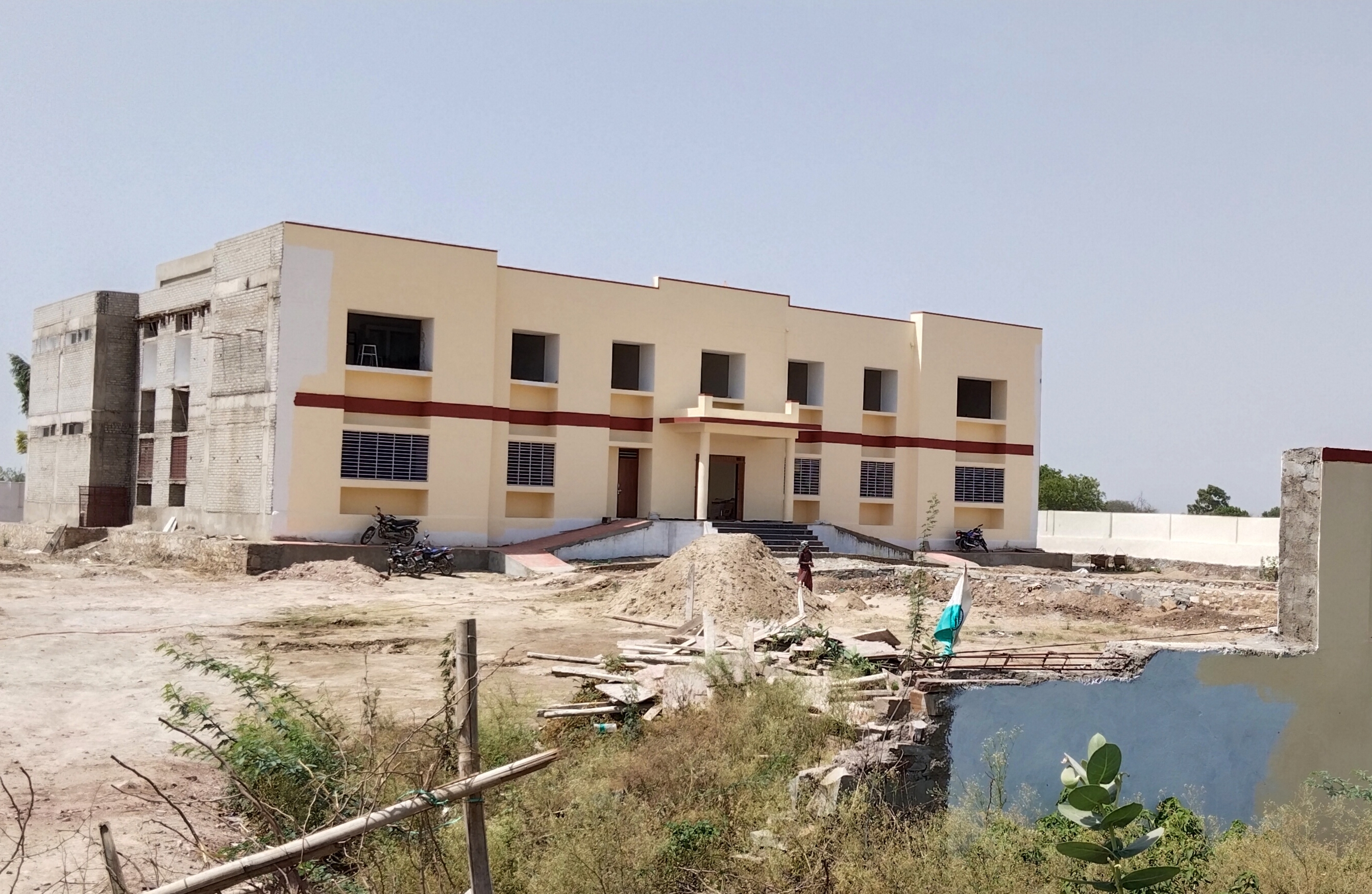 50 lakh rupees are needed to complete the SC-ST hostel, even this year ...