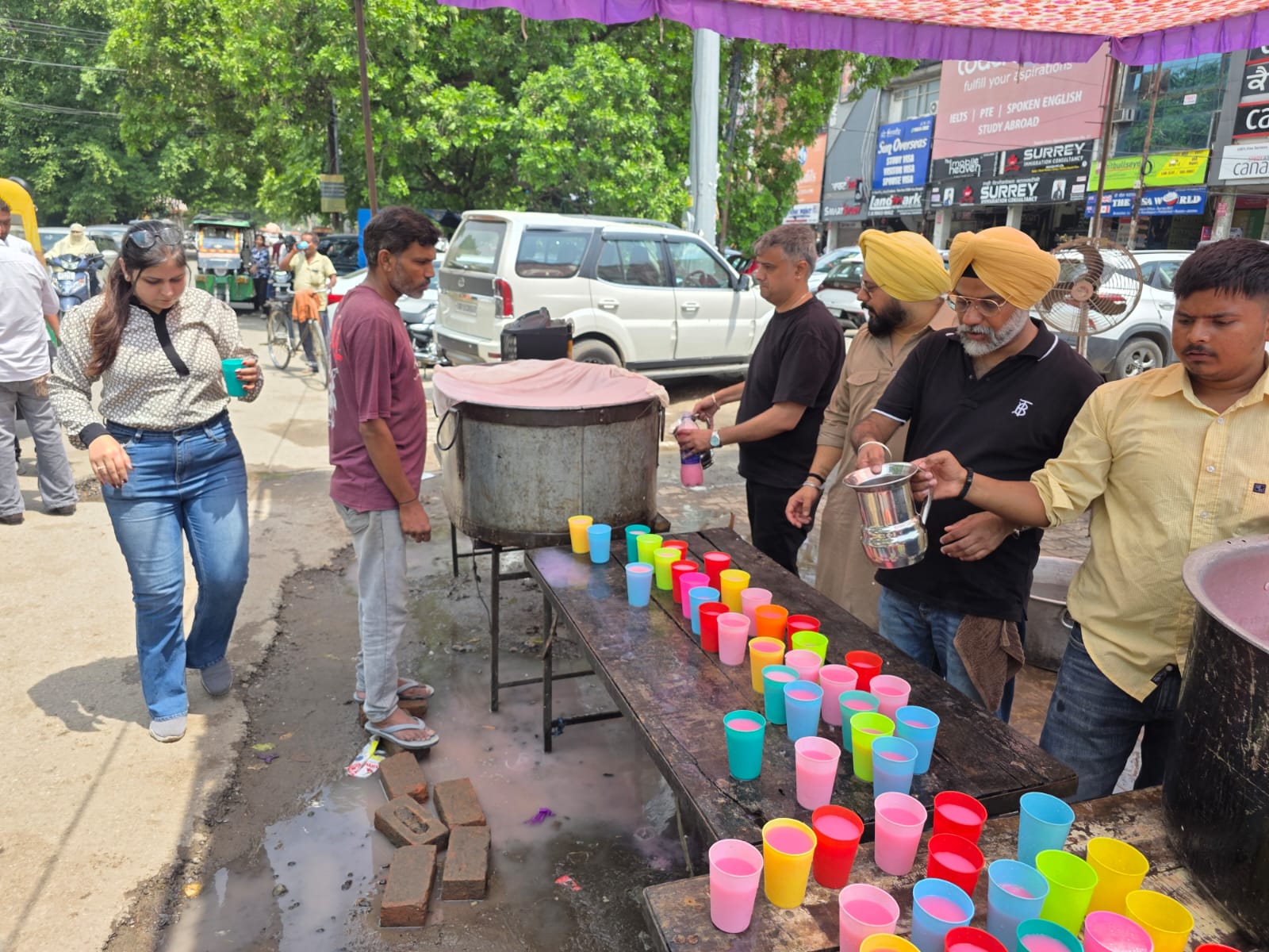 A cold stall was set up on the occasion of Martyrs' Day.
