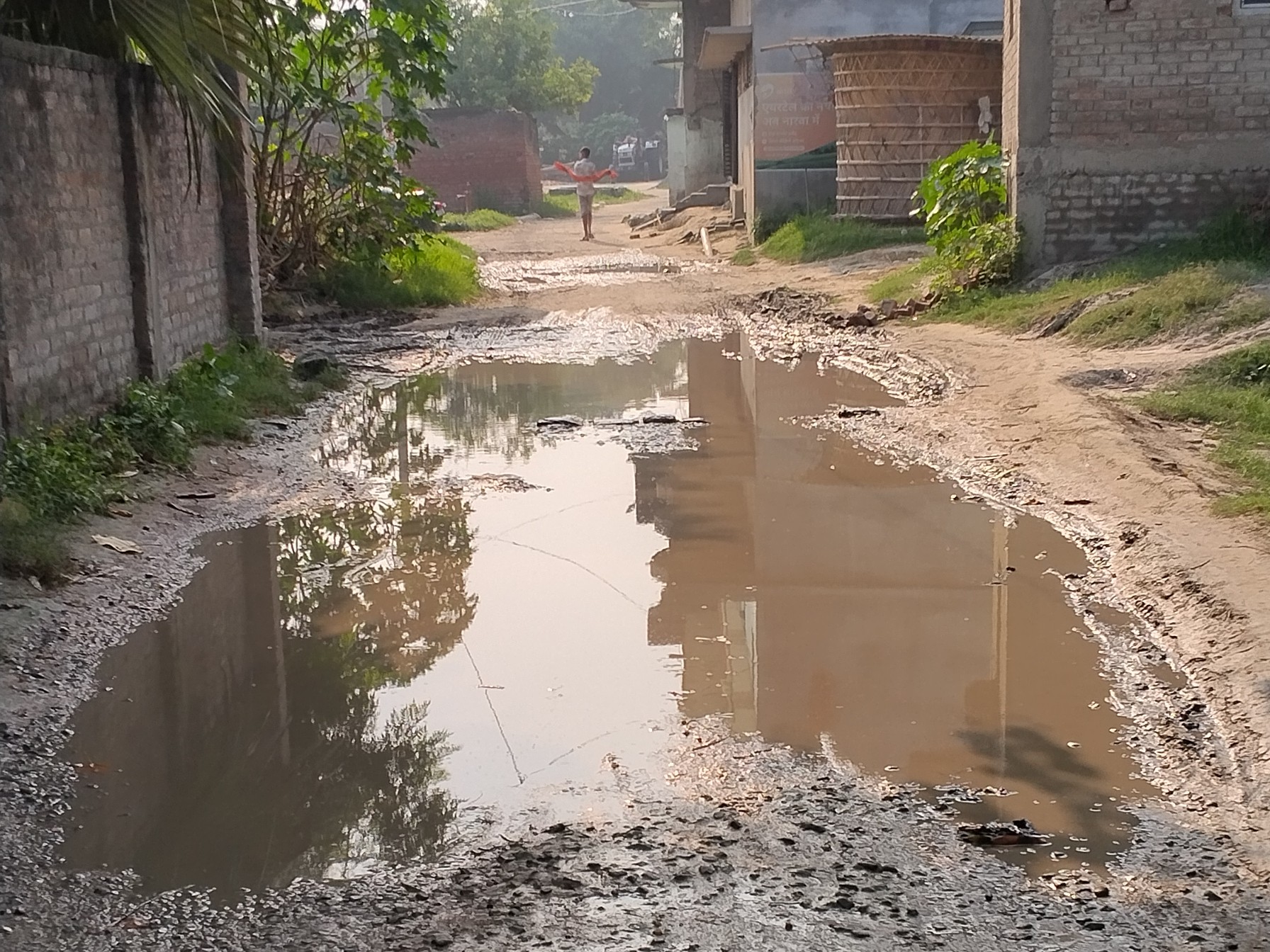 Deoria Jagdishpur Niyarwa Road Bad Condition | Locals Struggle