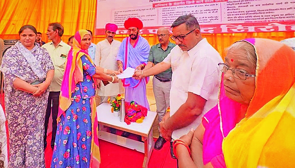 Many facilities were available under one roof, documents were ...