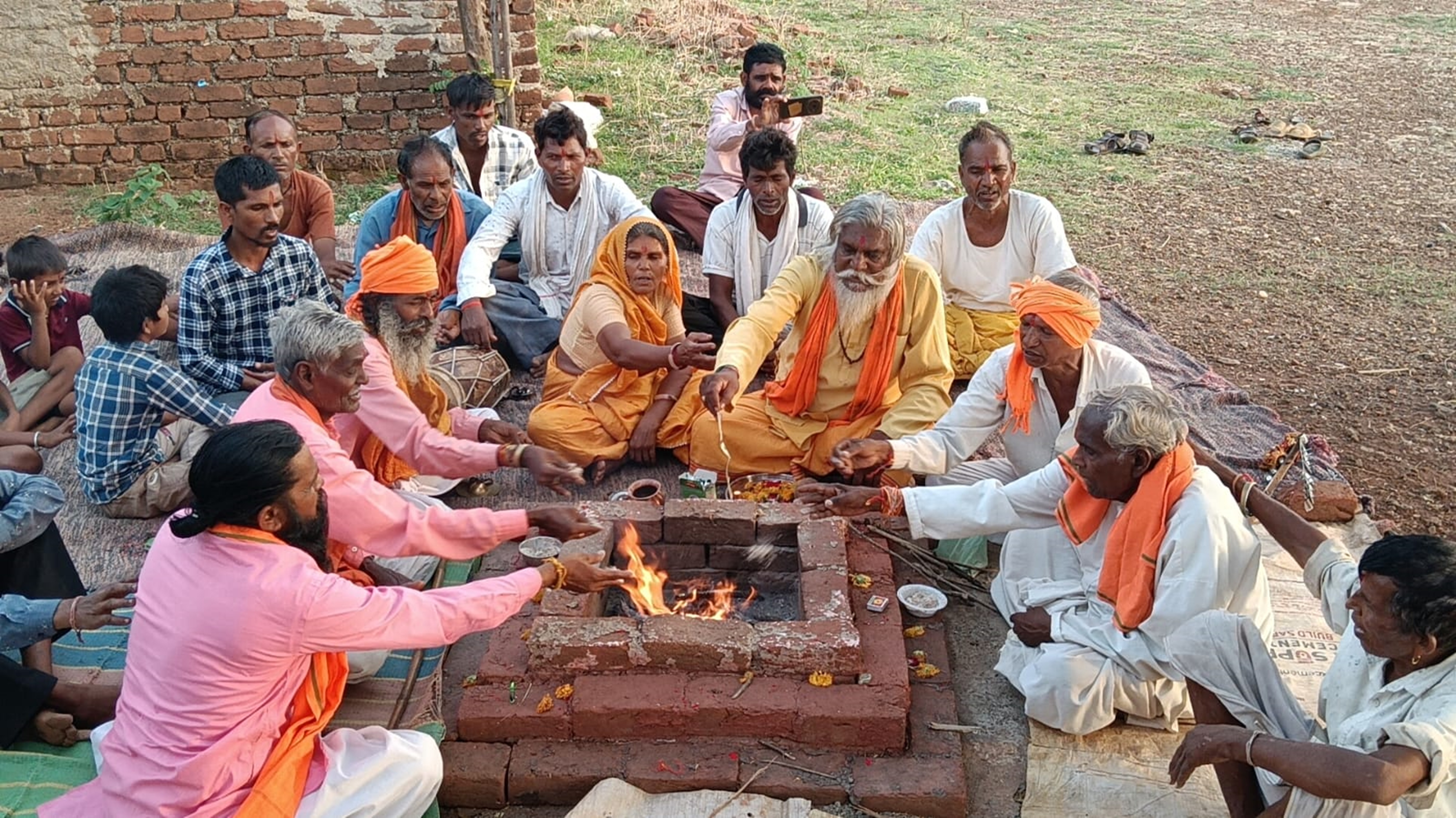 Offerings made in the Gayatri Mahayagna at Kalihel Dham