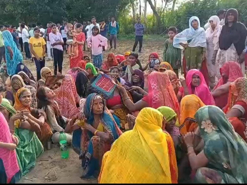Bhogaon Farmer Rotavator Accident Death | Parivar Protest